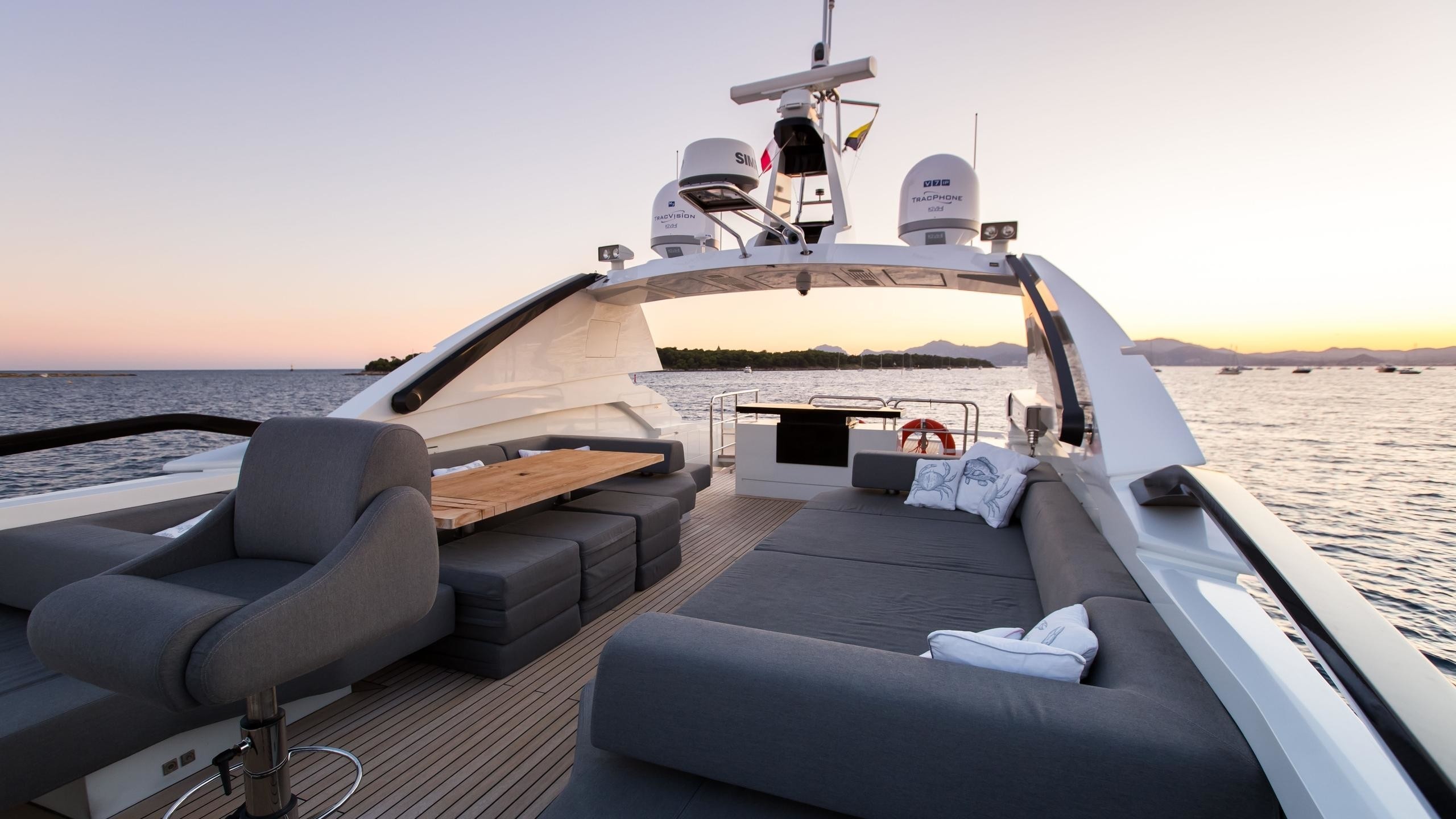 KEROS ISLAND - The 28m Yacht KEROS ISLAND – Luxury Yacht Browser | by ...